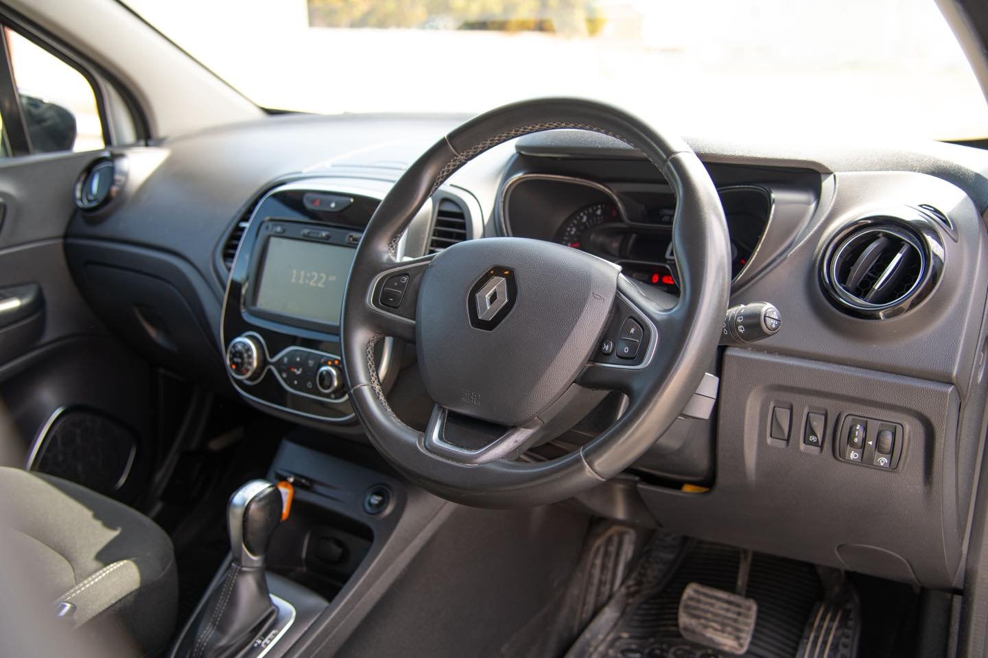 RENAULT CAPTUR - Charitos Charitou Motors Ltd